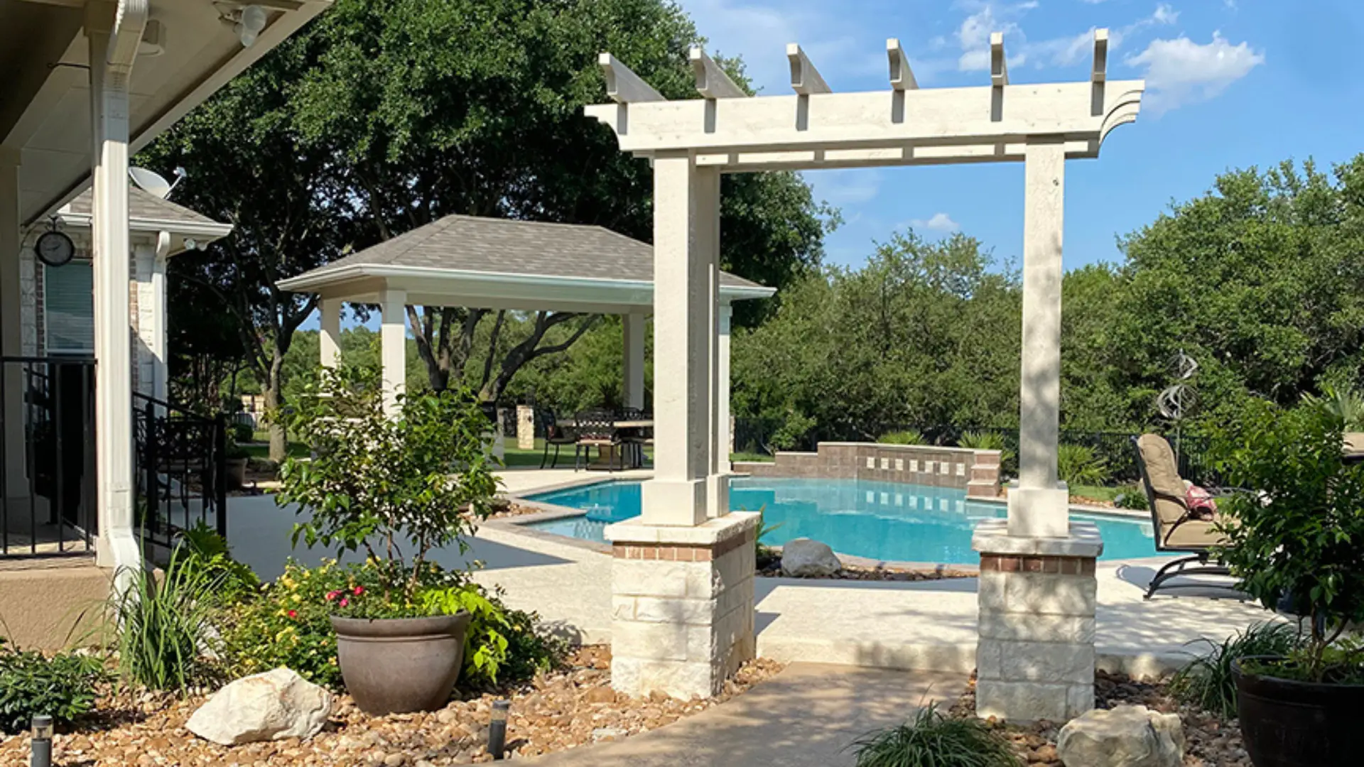 How to Choose the Perfect Arbor for Your Outdoor Space - Integrated ...